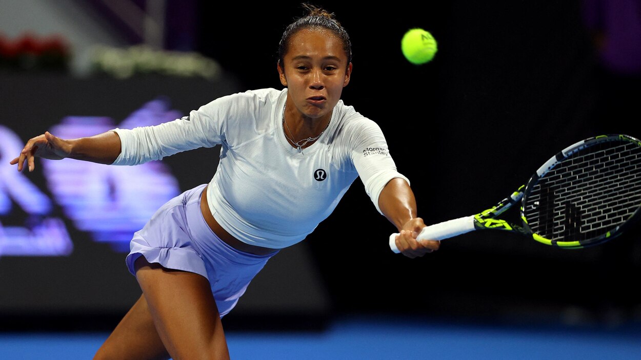 Leylah Annie Fernandez stoppée par Rybakina à Doha | Radio-Canada