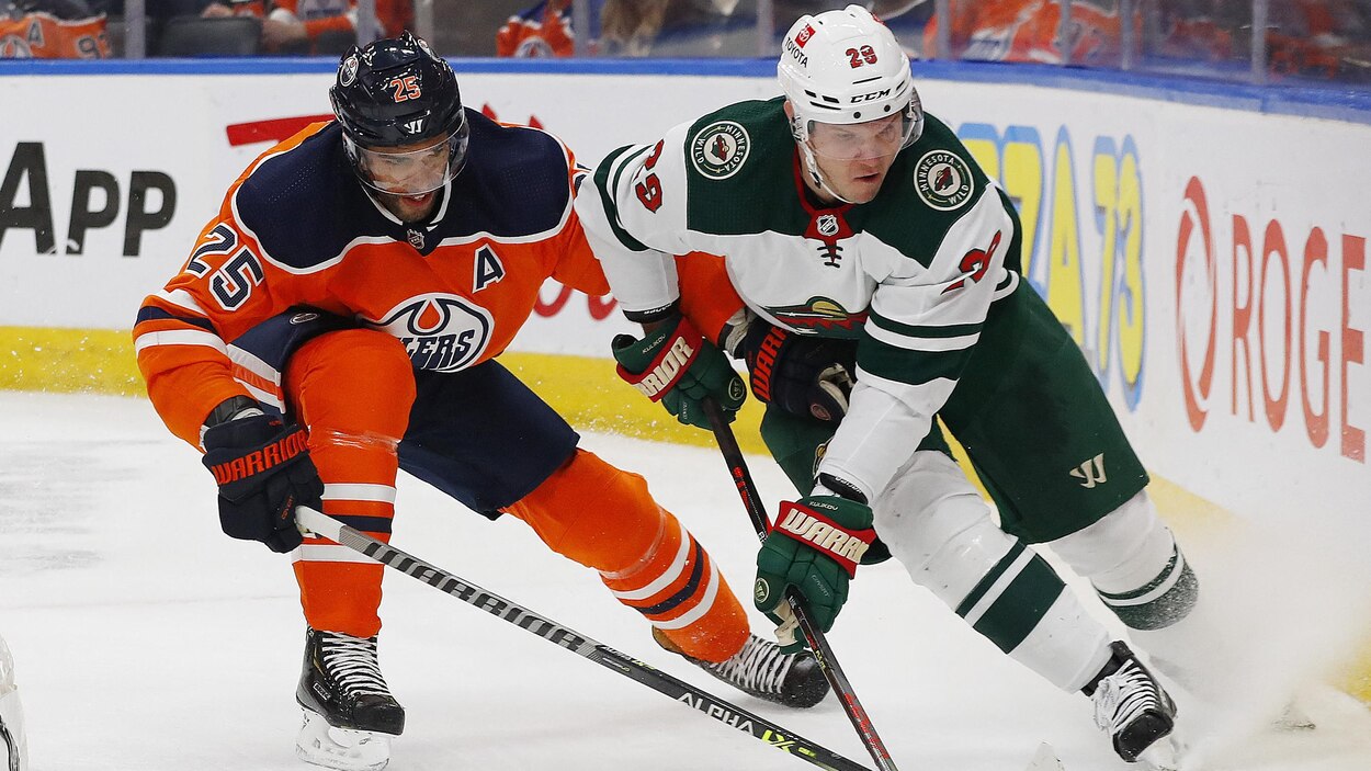 Le Wild met fin à la séquence de cinq victoires des Oilers | Radio-Canada