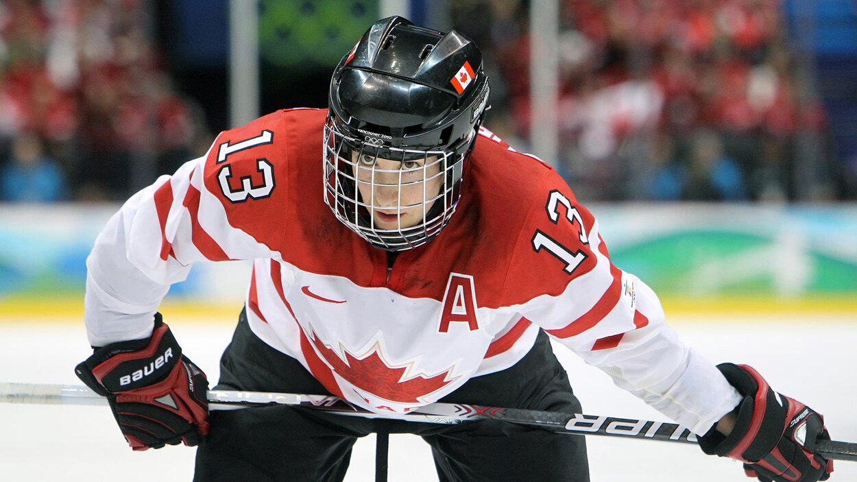 Caroline Ouellette honorée au Centre Bell | Radio-Canada
