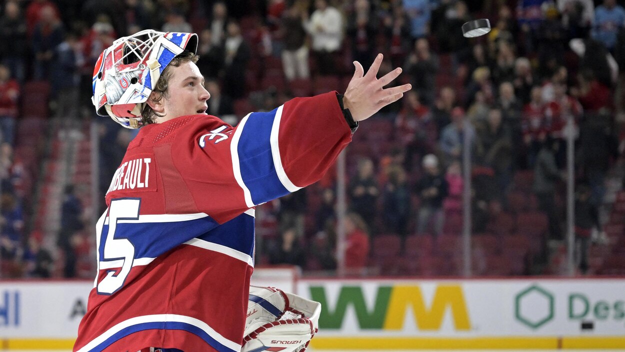 Trois ans de plus pour Samuel Montembeault avec le Canadien | Radio-Canada