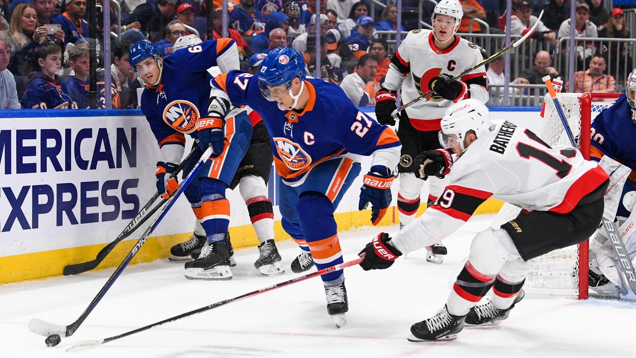 Les Sénateurs s’inclinent devant les Islanders | Radio-Canada