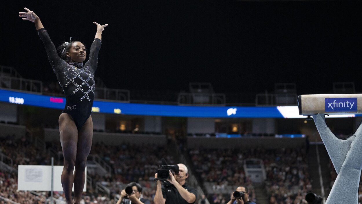 Simone Biles décroche un 8e titre national record au concours général ...