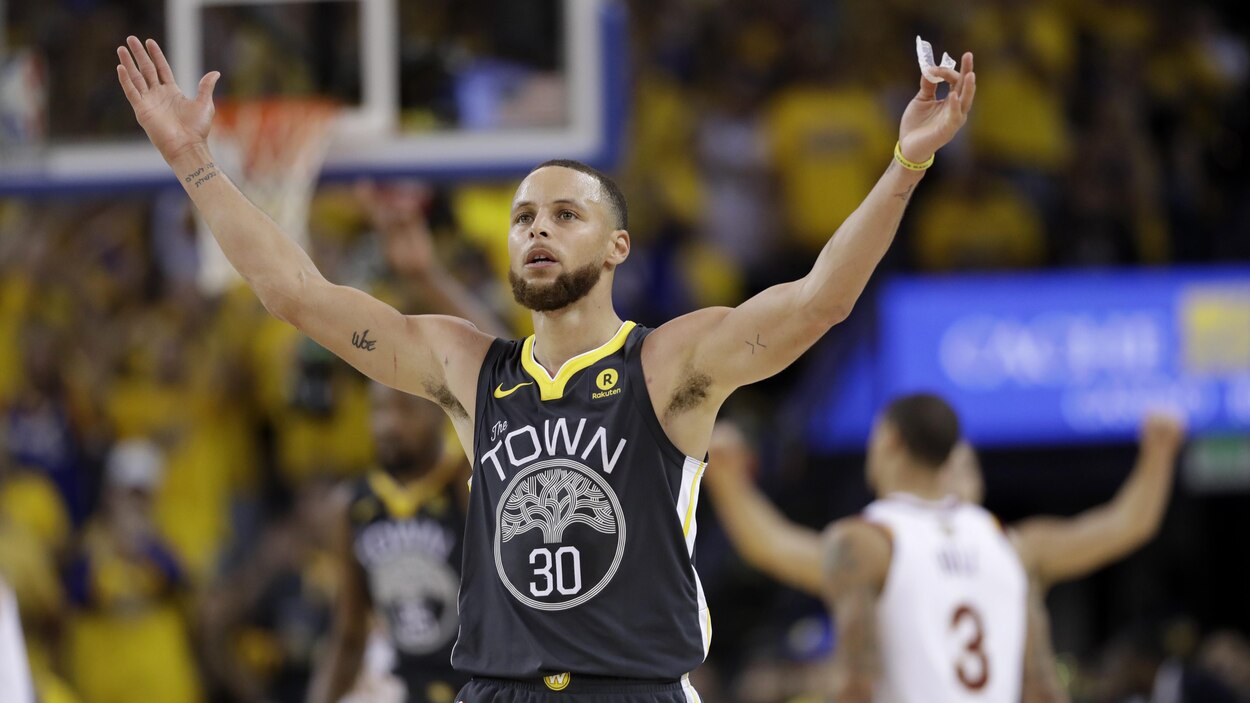 Quand le jeune Stephen Curry jouait à Toronto | Radio-Canada