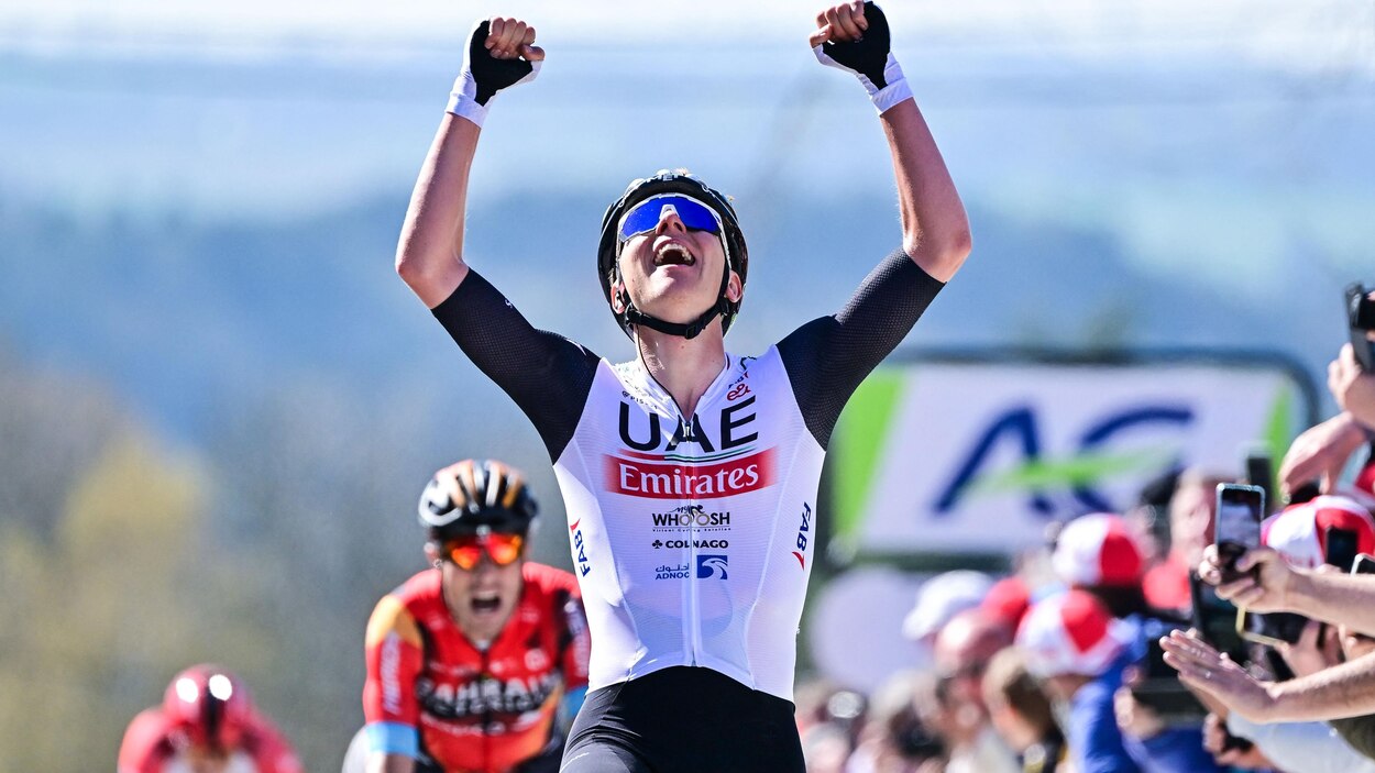 Tadej Pogacar s’offre sa première Flèche wallonne, Demi Vollering aussi en vedette | Radio-Canada