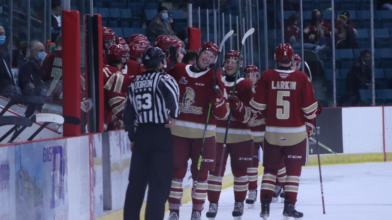 Début de saison canon pour le Titan d'Acadie-Bathurst | Radio-Canada