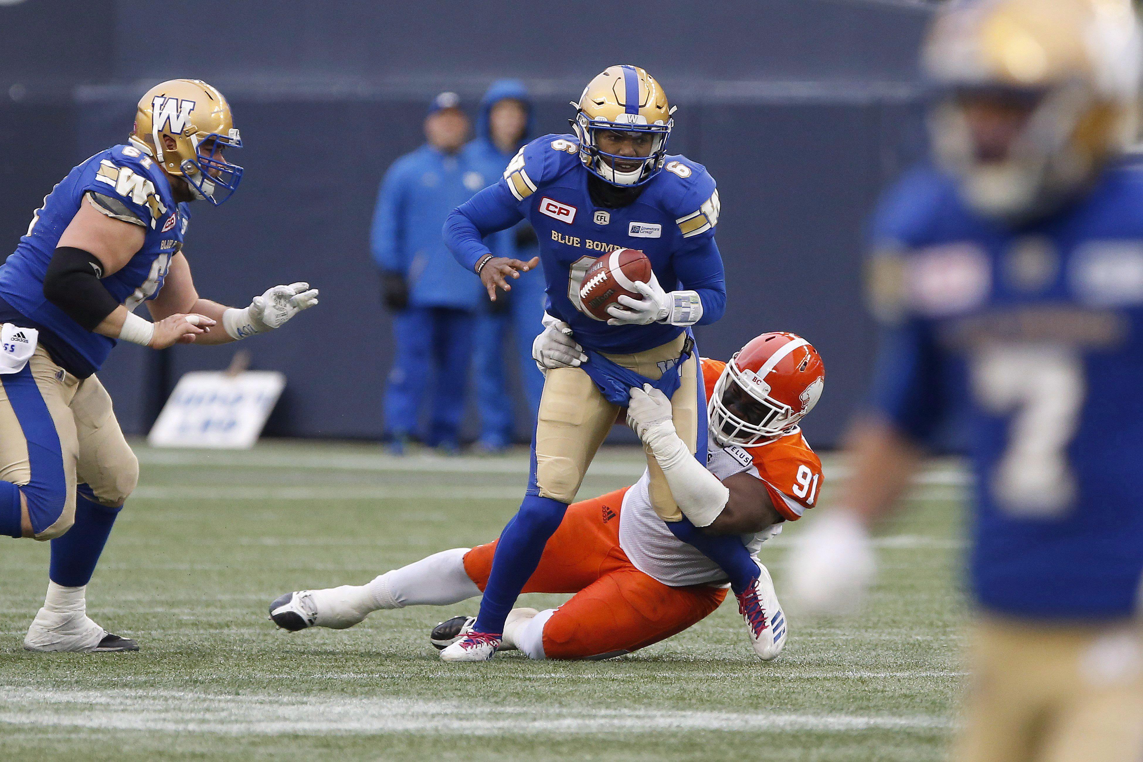 Les Carabins scrutés par Wally Buono et ses Lions | Radio-Canada.ca