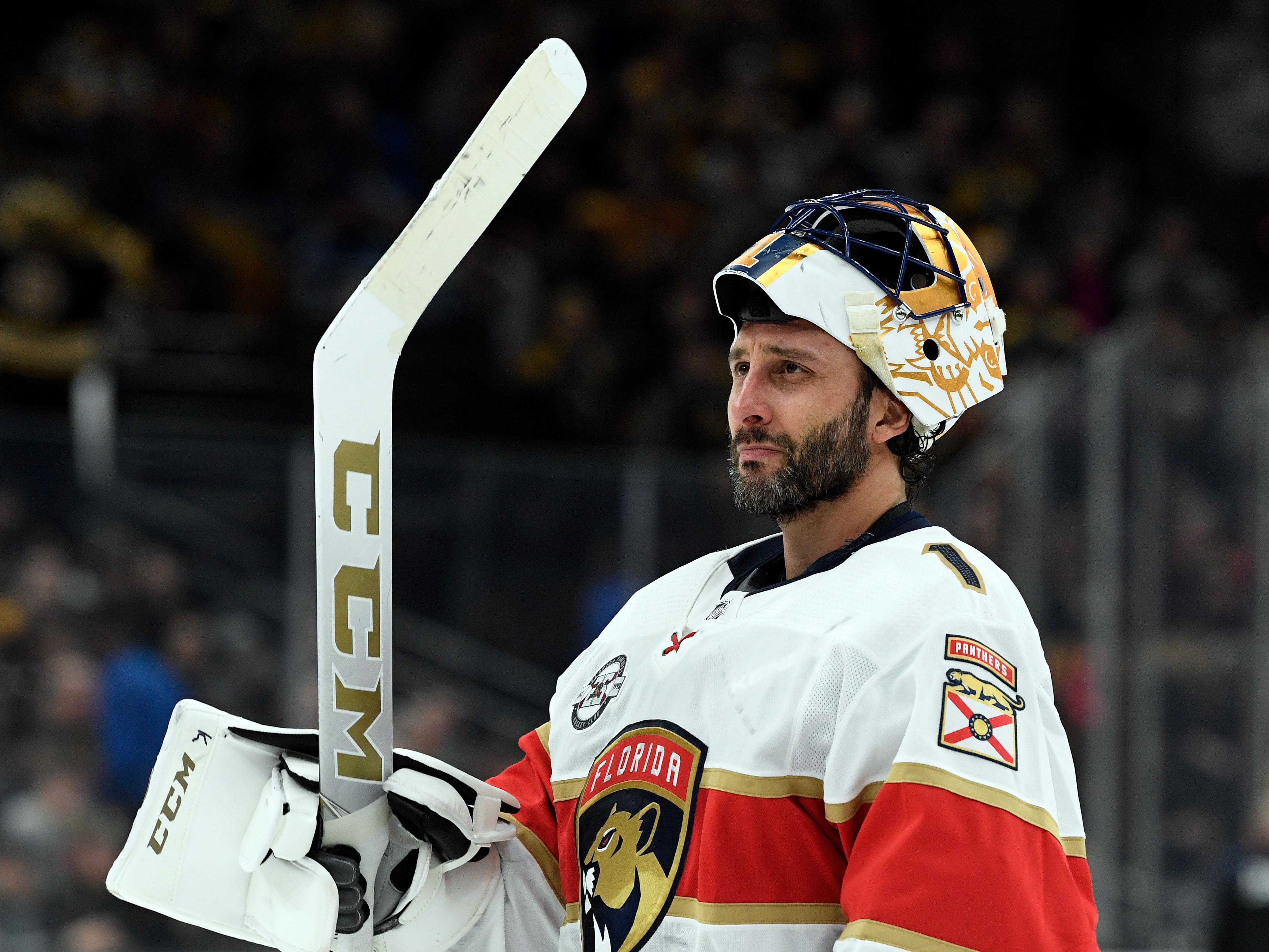 À l'aube de ses 40 ans, Roberto Luongo est toujours indécis quant à son ...