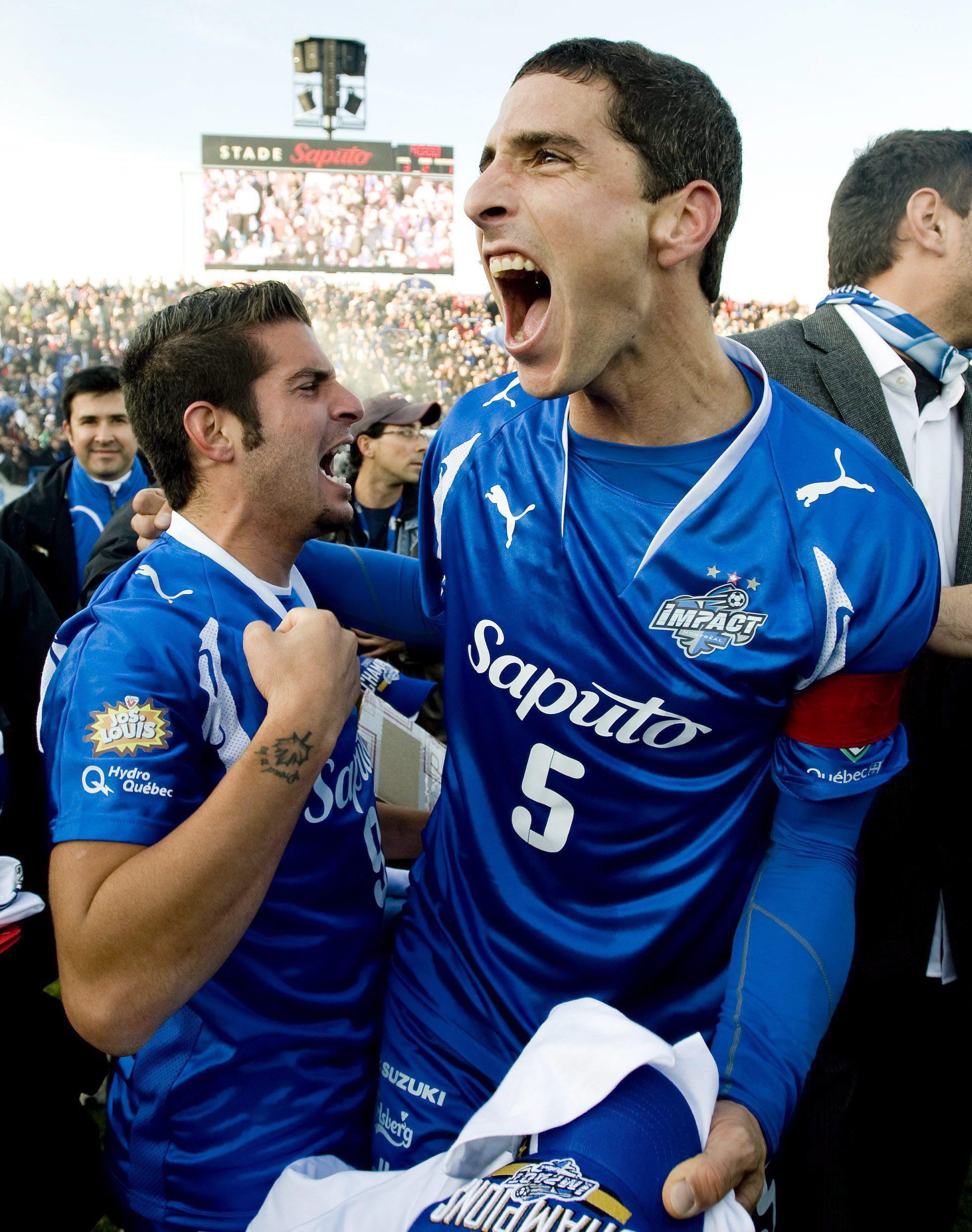 Gabriel Gervais et Nevio Pizzolitto au mur de la renommée de l'Impact ...