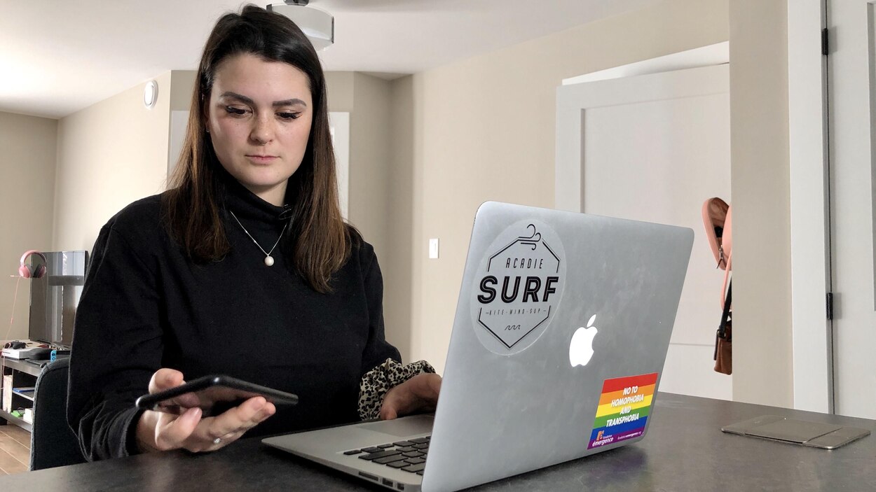 Elle dénonce un vide juridique après que ses photos intimes se sont ...