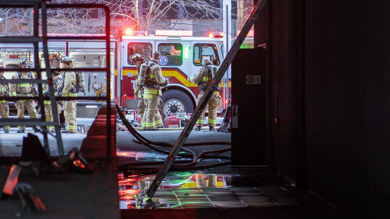 Une personne blessée dans un incendie au centre-ville d’Ottawa | Radio ...