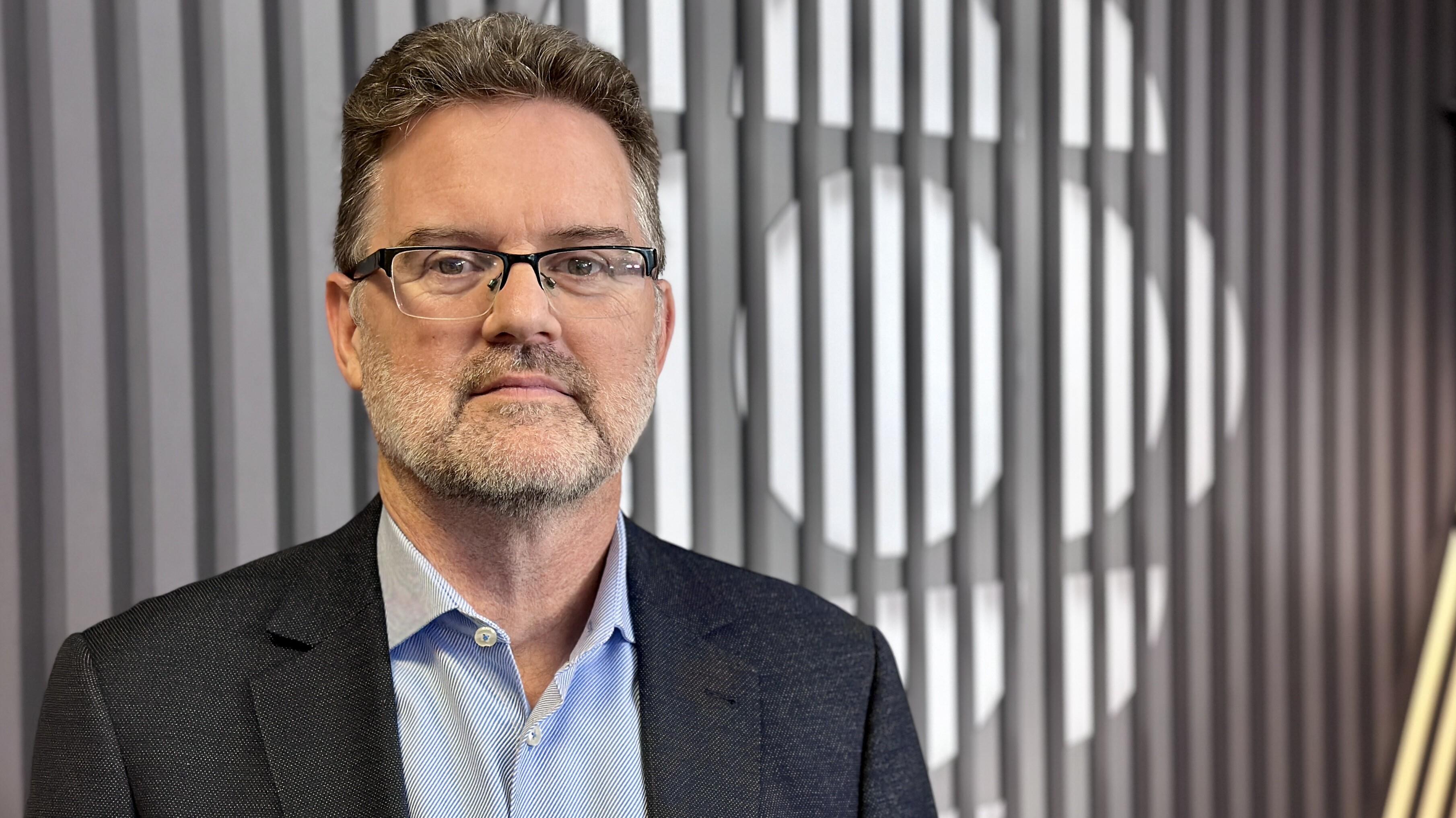 Maxime Pedneaud-Jobin présente son essai Libérer les villes | OHdio ...