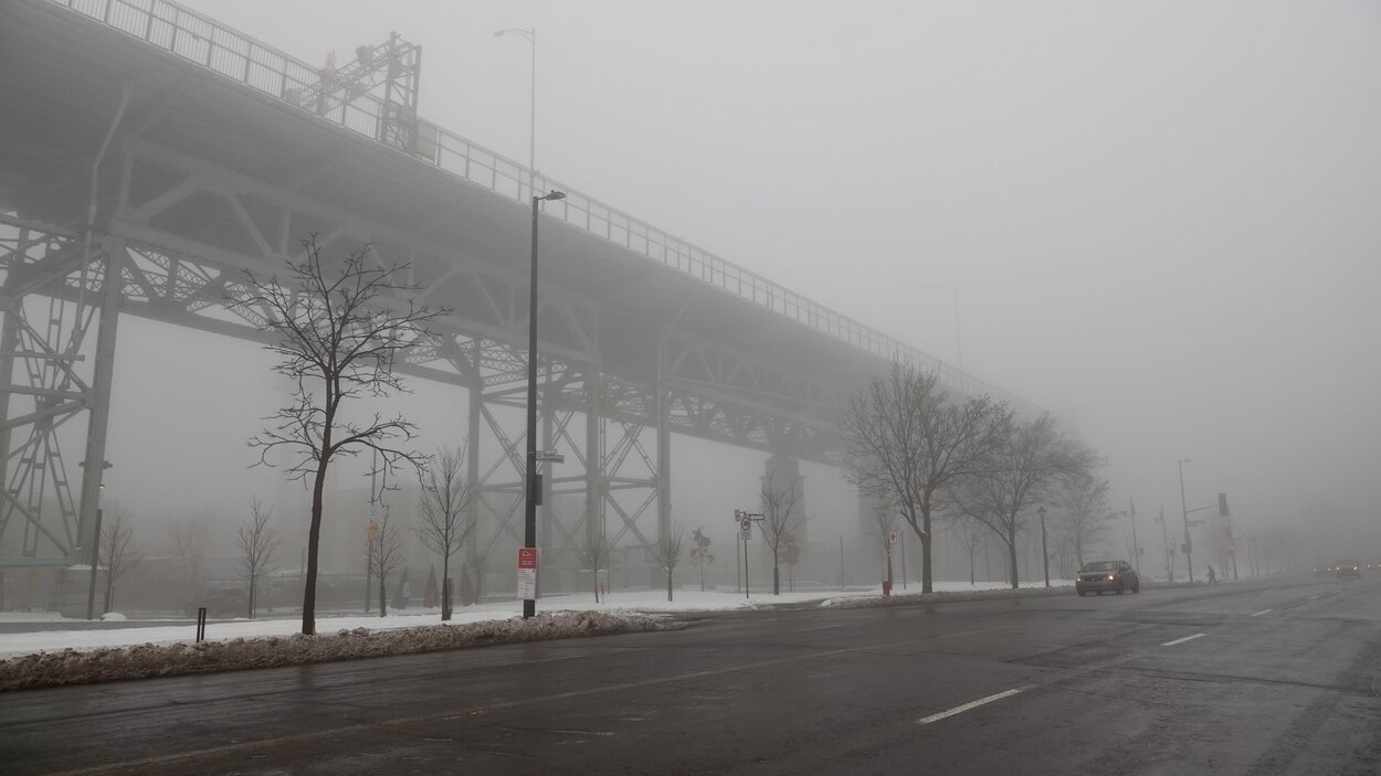 Le sud du Québec dans un épais brouillard dimanche | Radio-Canada