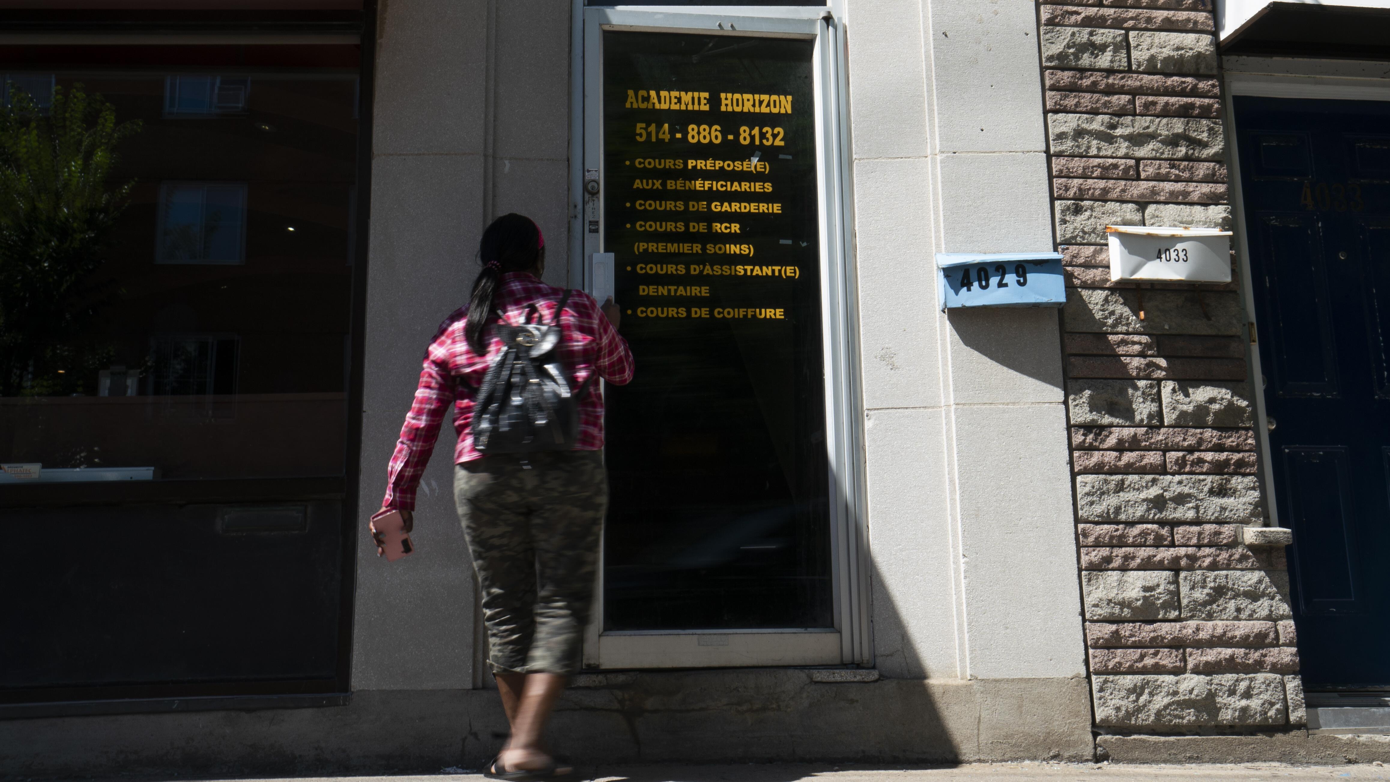 Le marché parallèle des écoles de préposés aux bénéficiaires | Radio ...