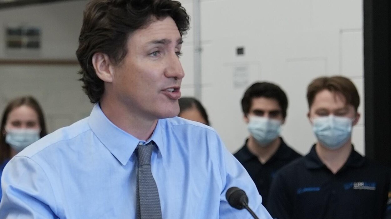 Justin Trudeau soutient que les propos du ministre Lametti sur la NRTA ...