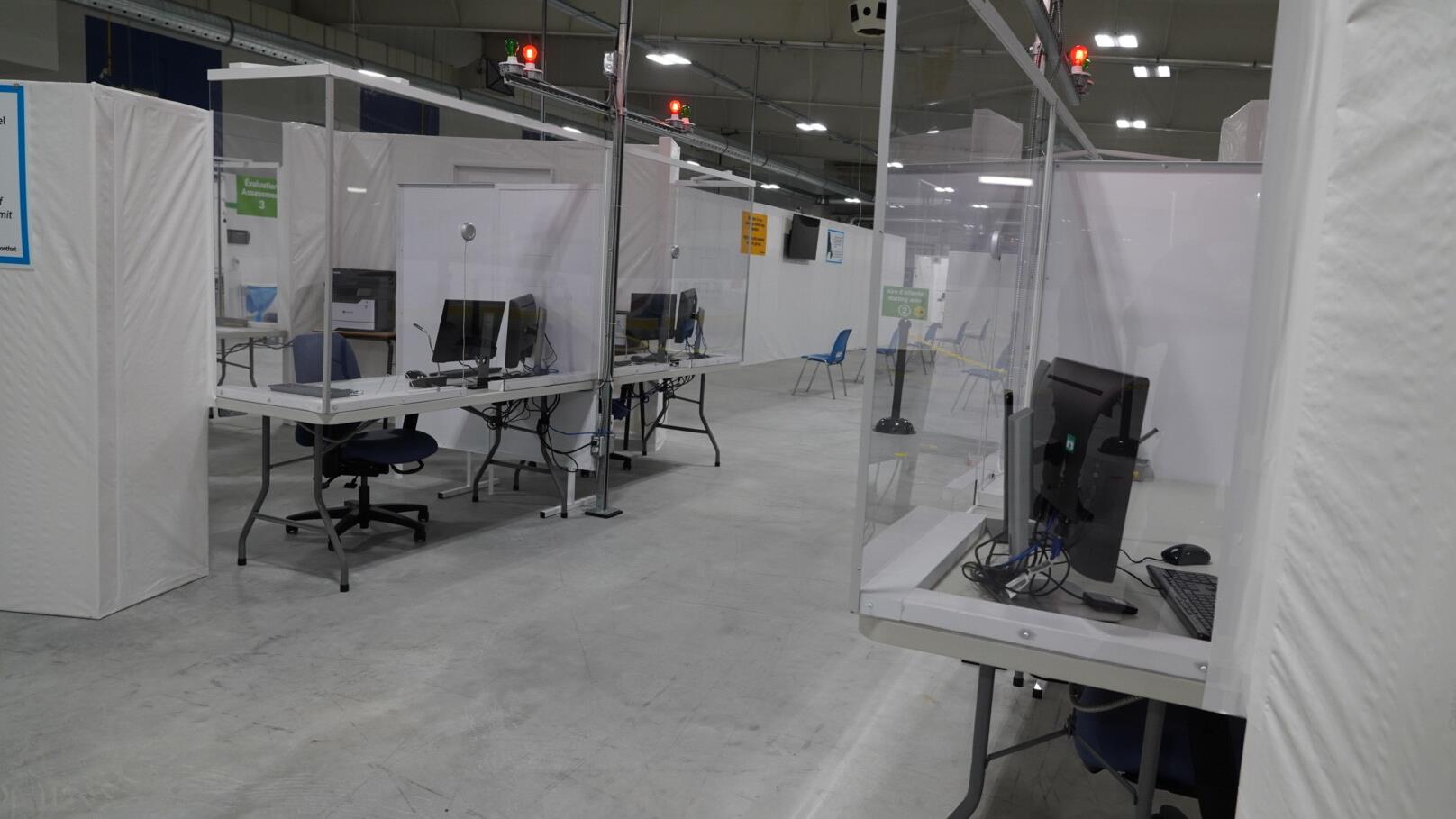 Recycler le plexiglas devenu omniprésent | OHdio | Radio-Canada