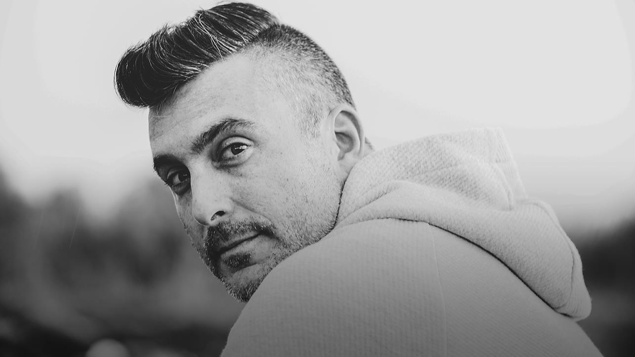 Jonathan Painchaud revisite ses succès | OHdio | Radio-Canada