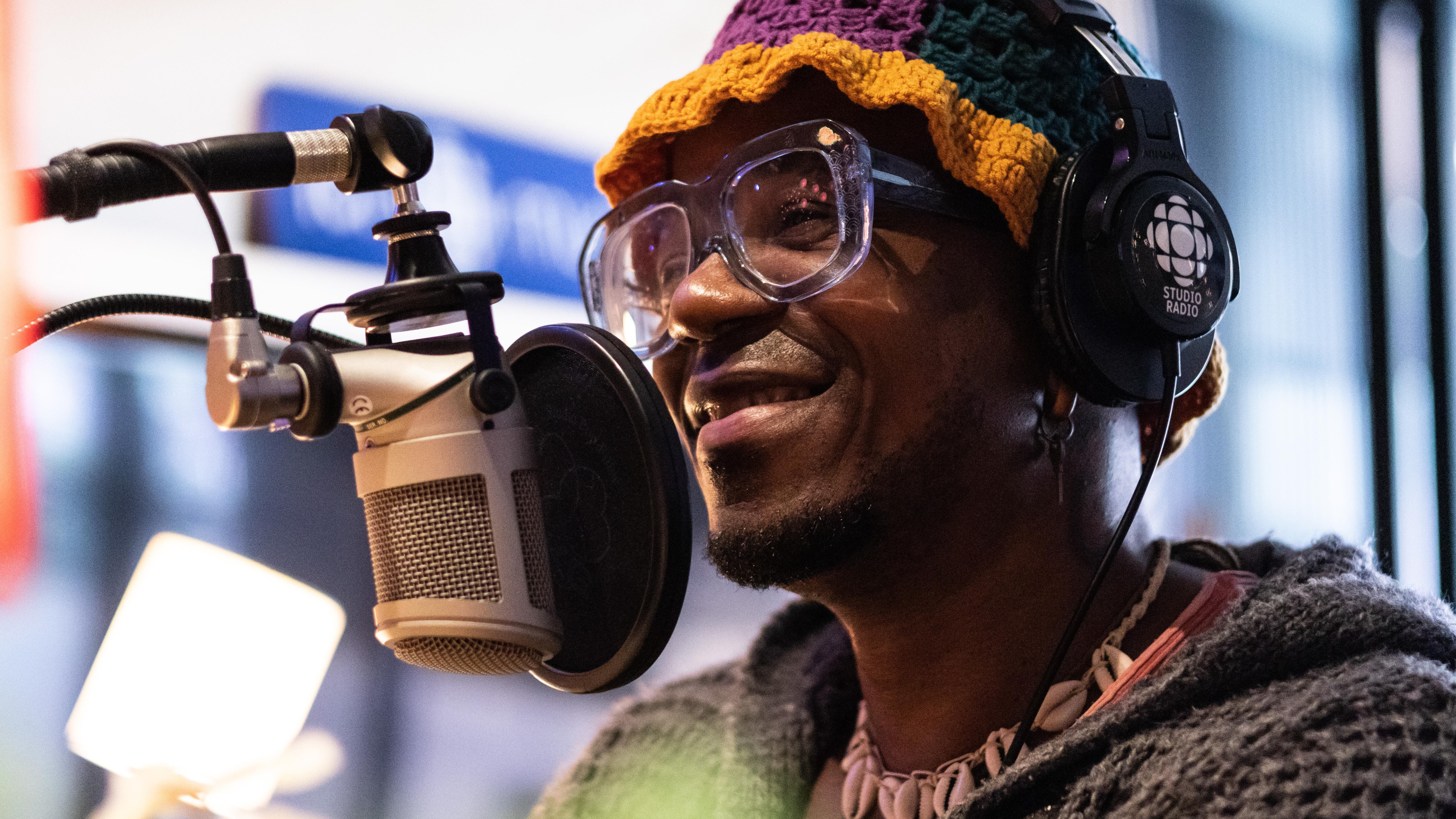 Blick Bassy, chanteur camerounais engagé | OHdio | Radio-Canada