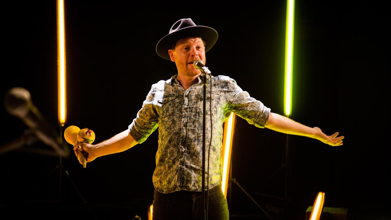 Yann Perreau chantera aux aurores sur le mont Royal | Radio-Canada