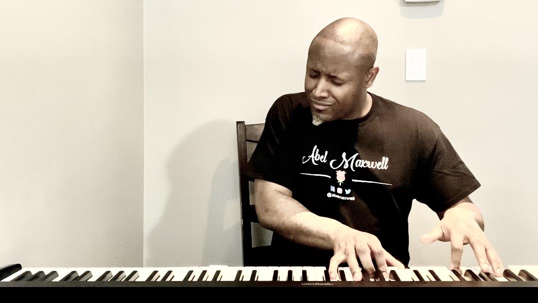 Abel Maxwell partage des moment musicaux pendant la pandémie | OHdio ...