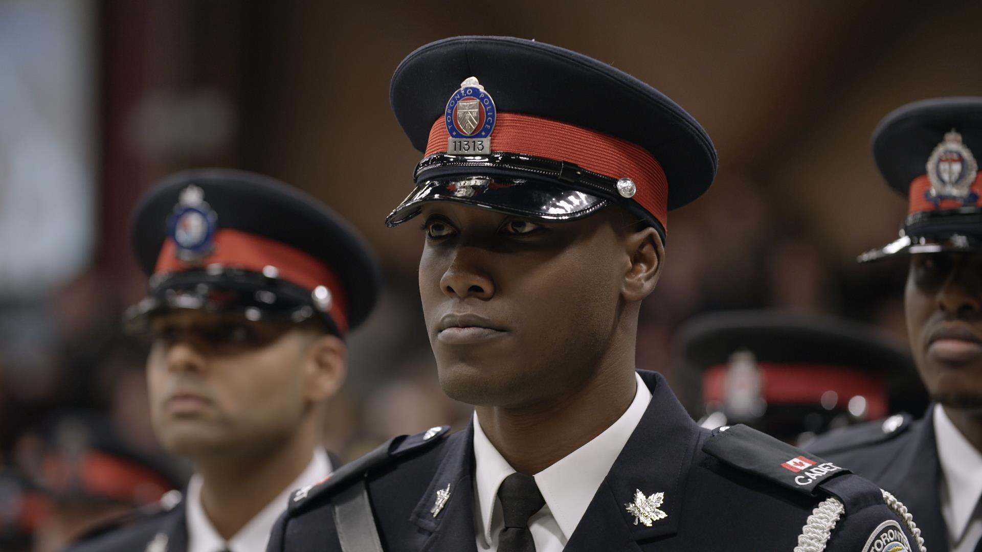 Seuls, de Paul Tom : être ado et fuir son pays seul | OHdio | Radio-Canada