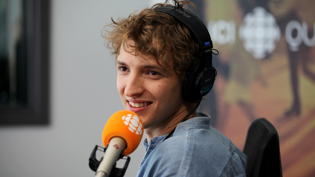 Entrevue avec le jeune auteur-compositeur-interprète Aliocha | OHdio ...