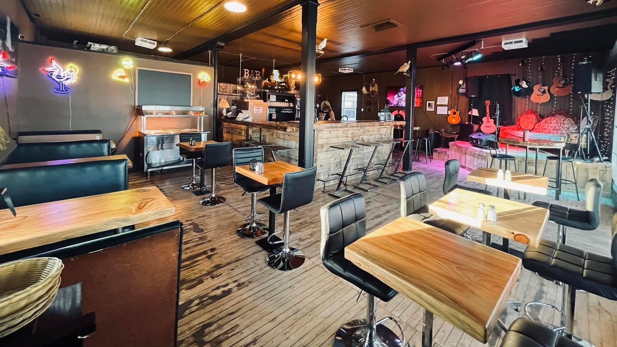 Un nouveau resto-pub à Godbout | OHdio | Radio-Canada