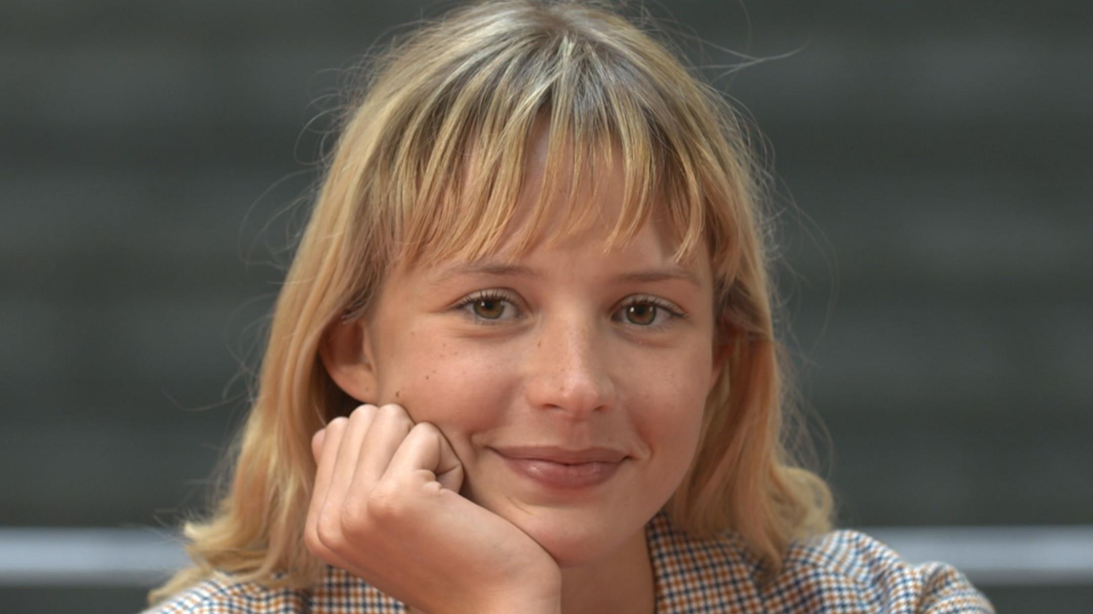 Angèle arrive à Vancouver | OHdio | Radio-Canada