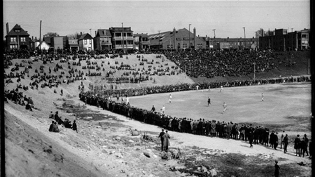 Discrimination : 90e anniversaire de l’émeute de Christie Pits à ...