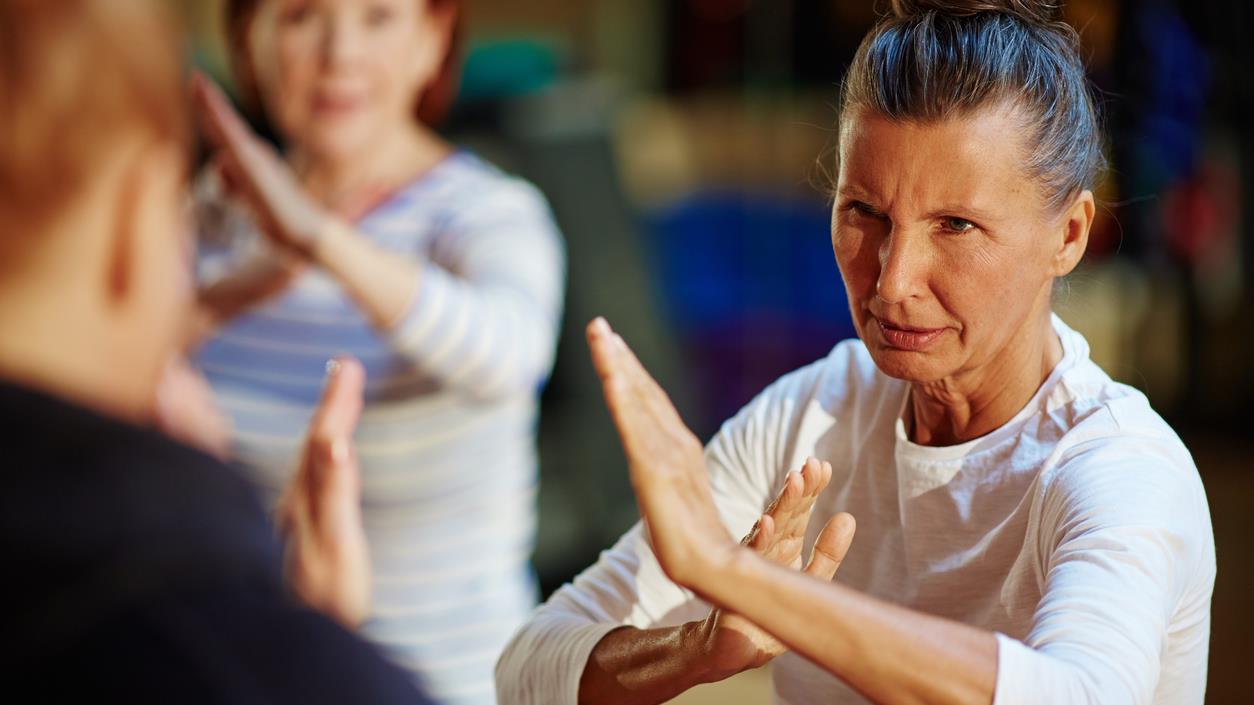 Rebâtir sa confiance grâce à l’autodéfense | OHdio | Radio-Canada