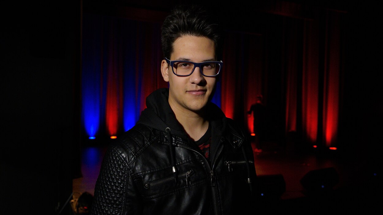 La magie de Benjamin Salgado envoûte les juges à Baie-Comeau | Radio-Canada