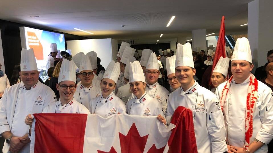 Shane Robicheau se distingue lors d'une compétition culinaire ...