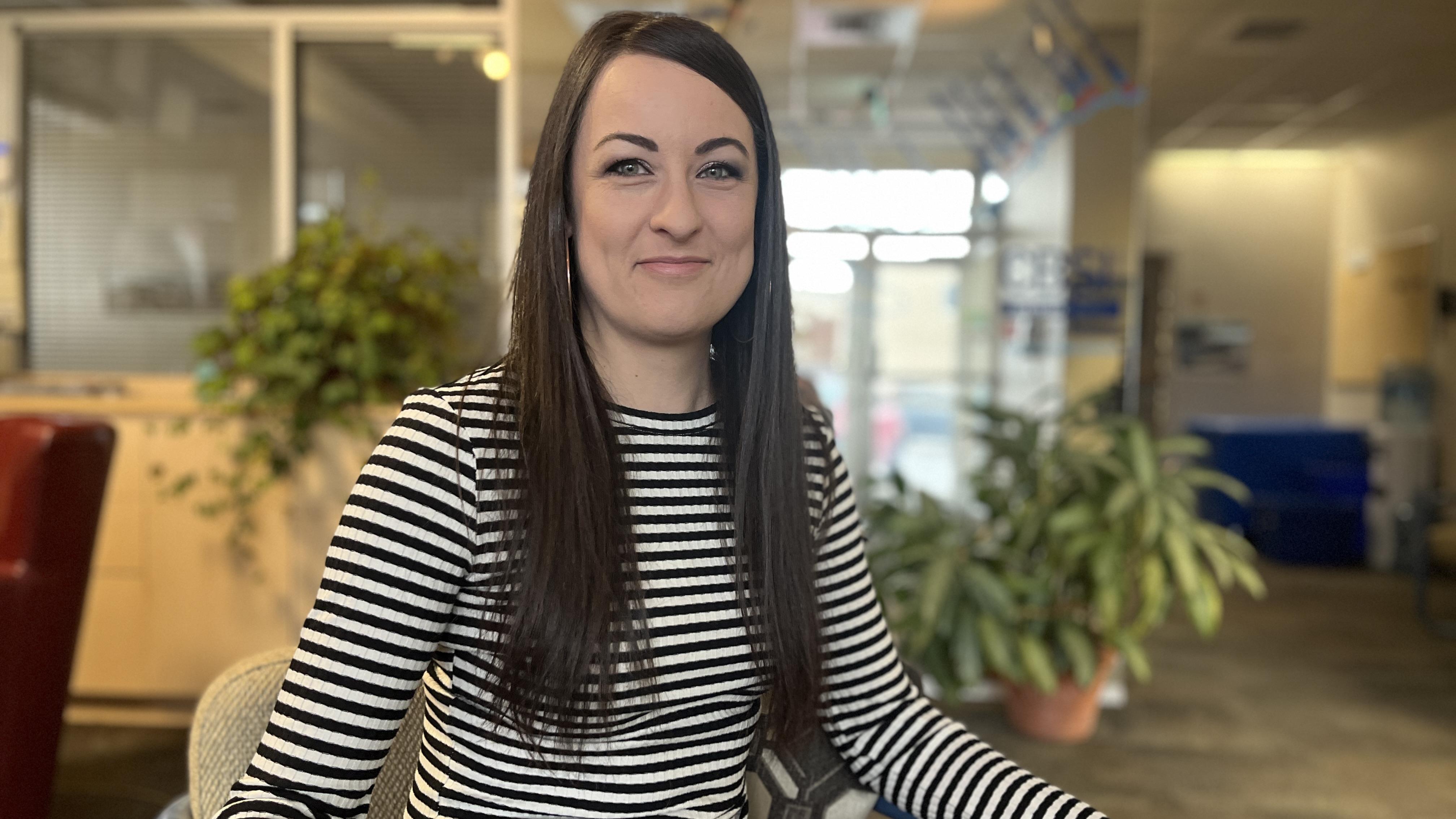 Cinthia Caron : faire un album dans son salon | OHdio | Radio-Canada