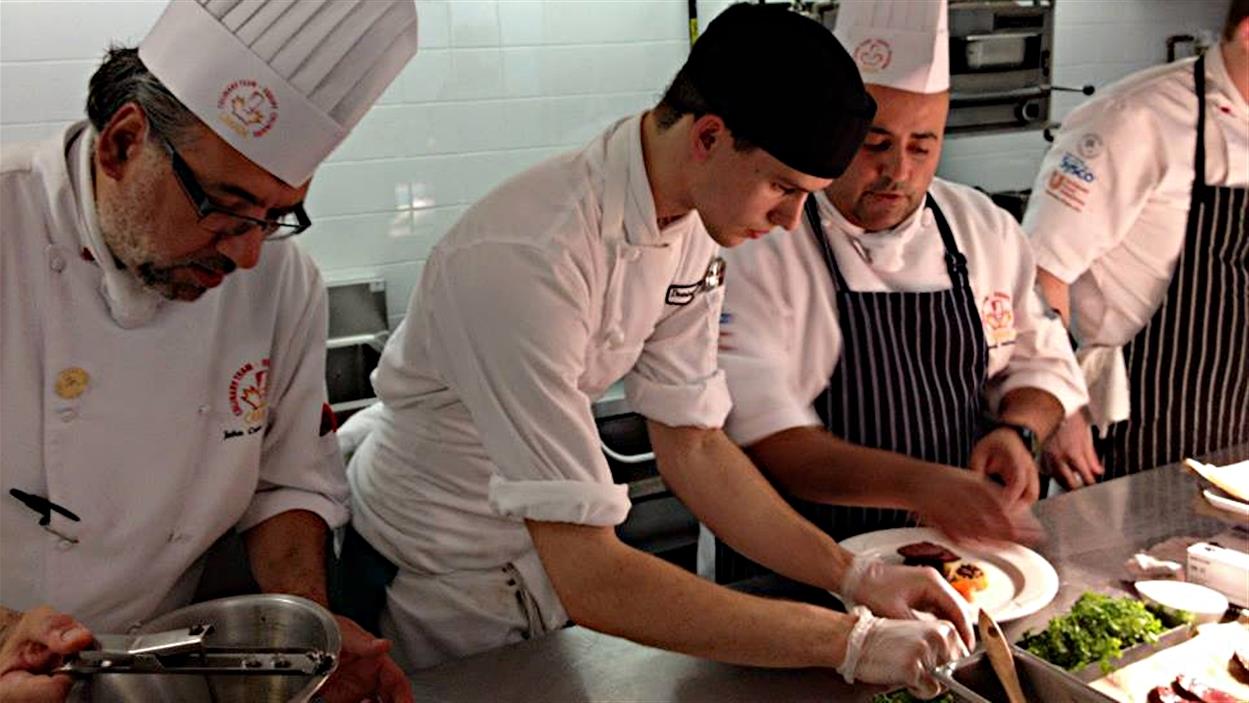 Le coup fumant du restaurant Eleven Madison Park | OHdio | Radio-Canada