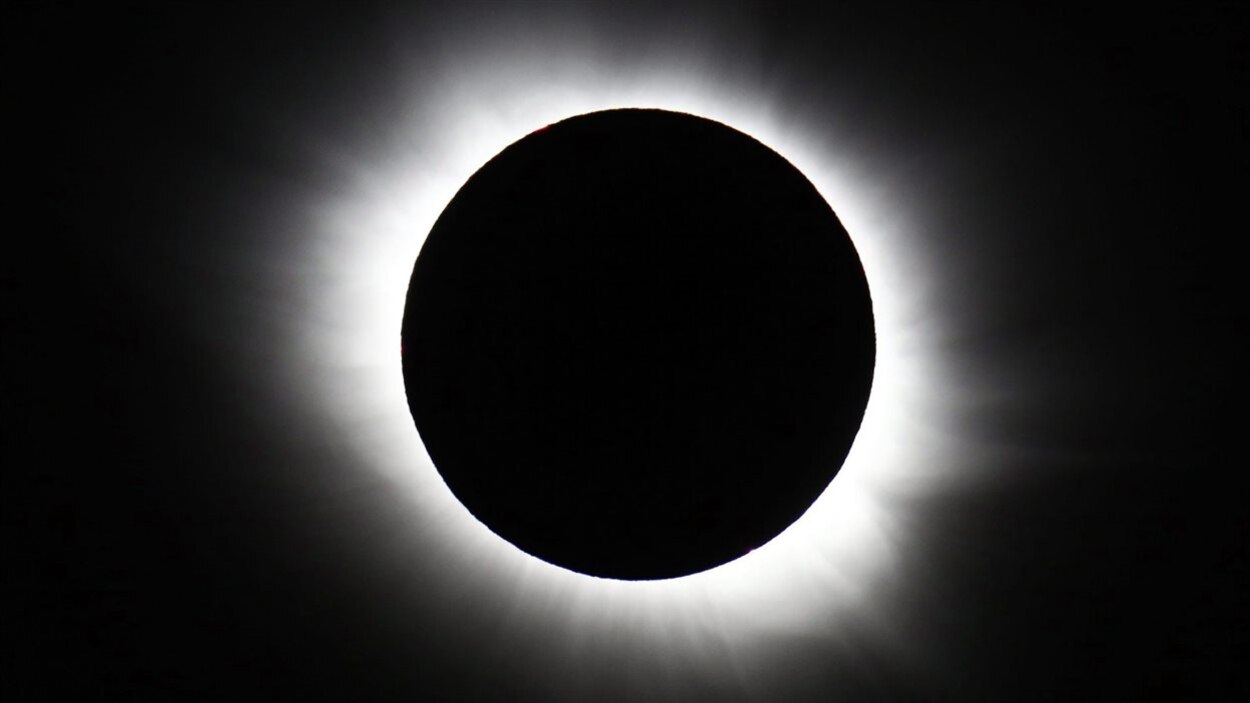 Une rare éclipse solaire totale sera visible à Montréal le 8 avril 2024 ...