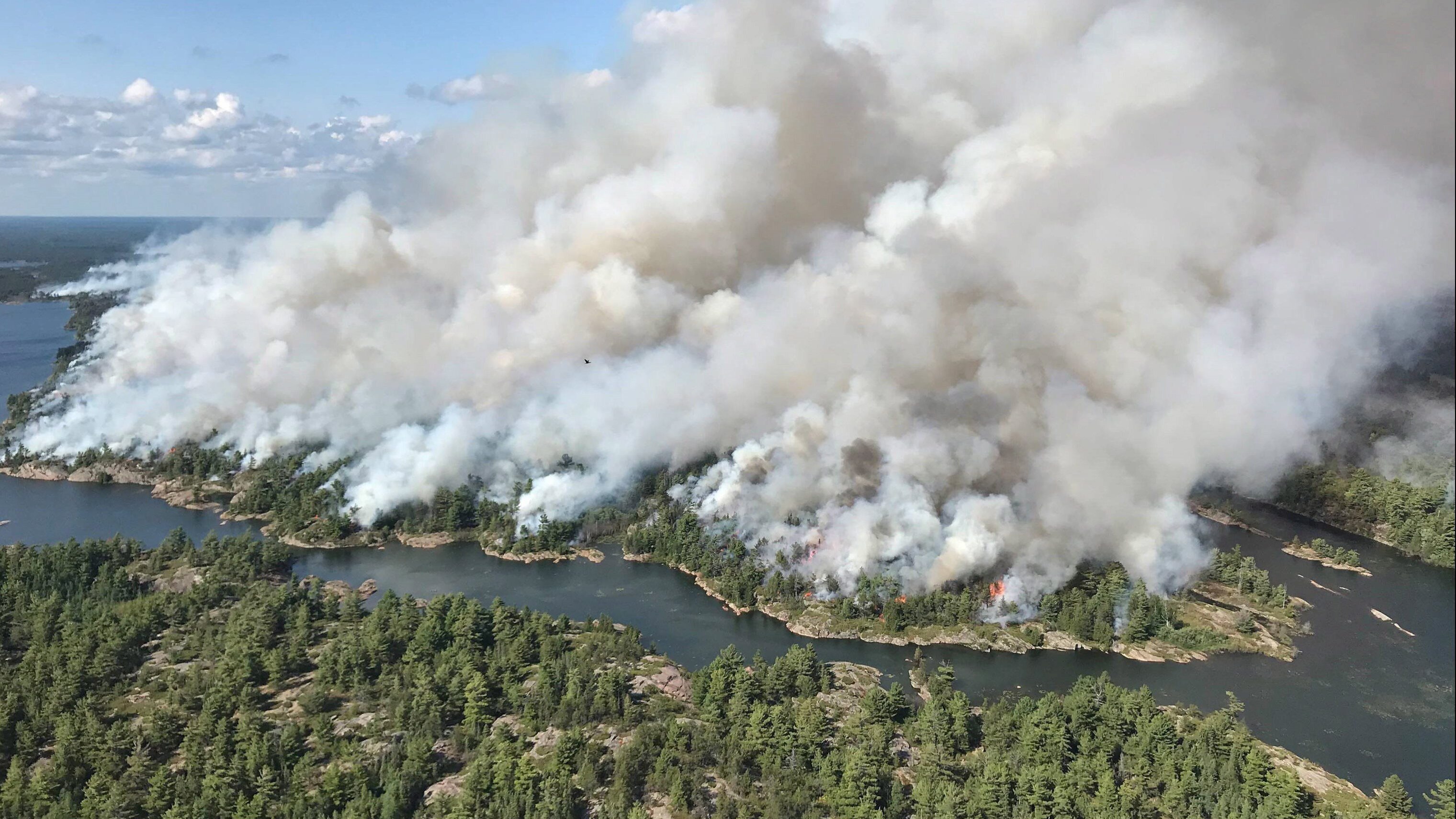 Changements climatiques; de plus en plus de feux de forêt au Québec ...