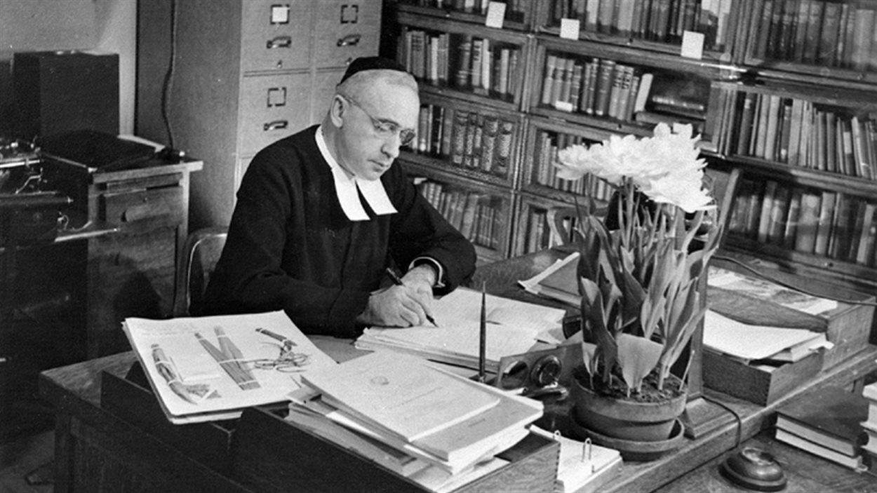 Marie-Victorin, le père de la botanique moderne | OHdio | Radio-Canada