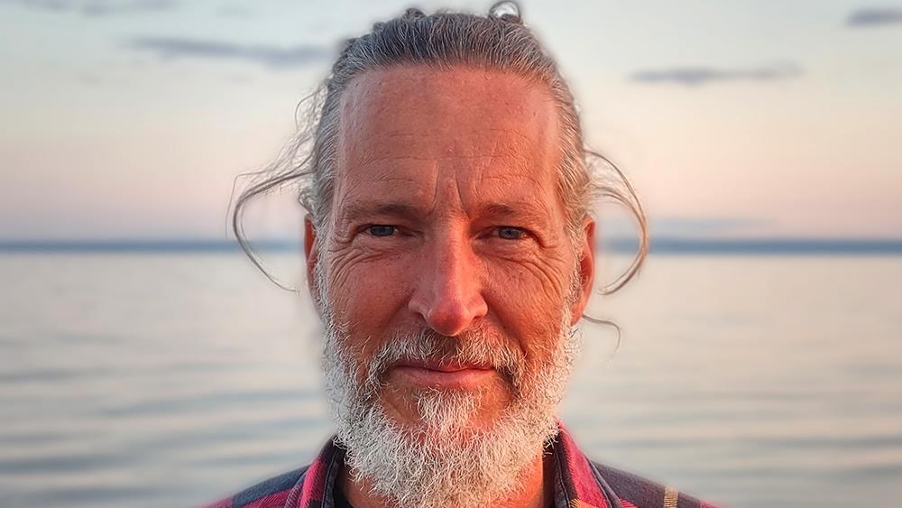 Le grand saut, deuxième microalbum de Jean-René Martin | OHdio | Radio ...