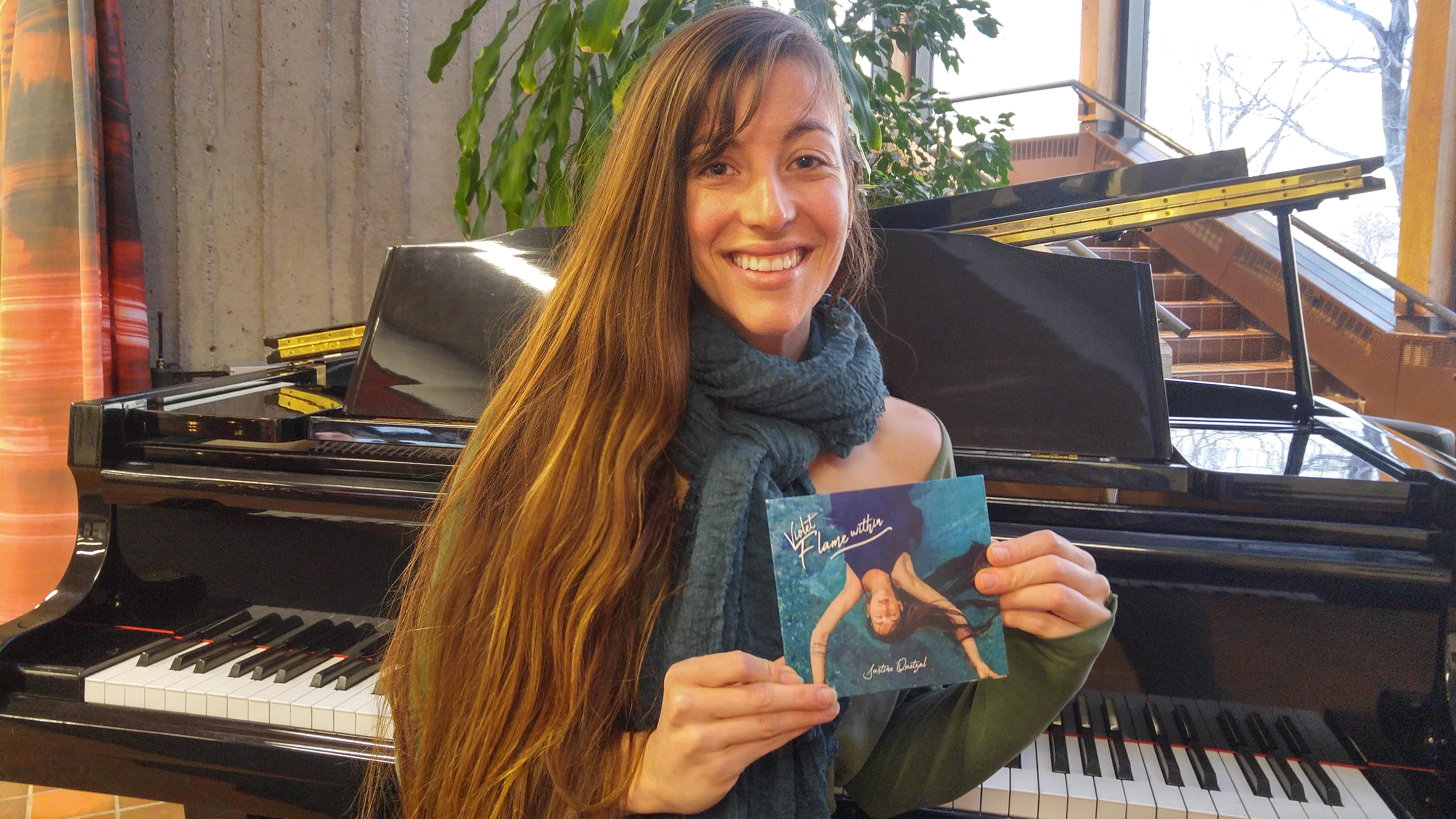 Un premier album pour l'artiste Justine Quetzal | OHdio | Radio-Canada