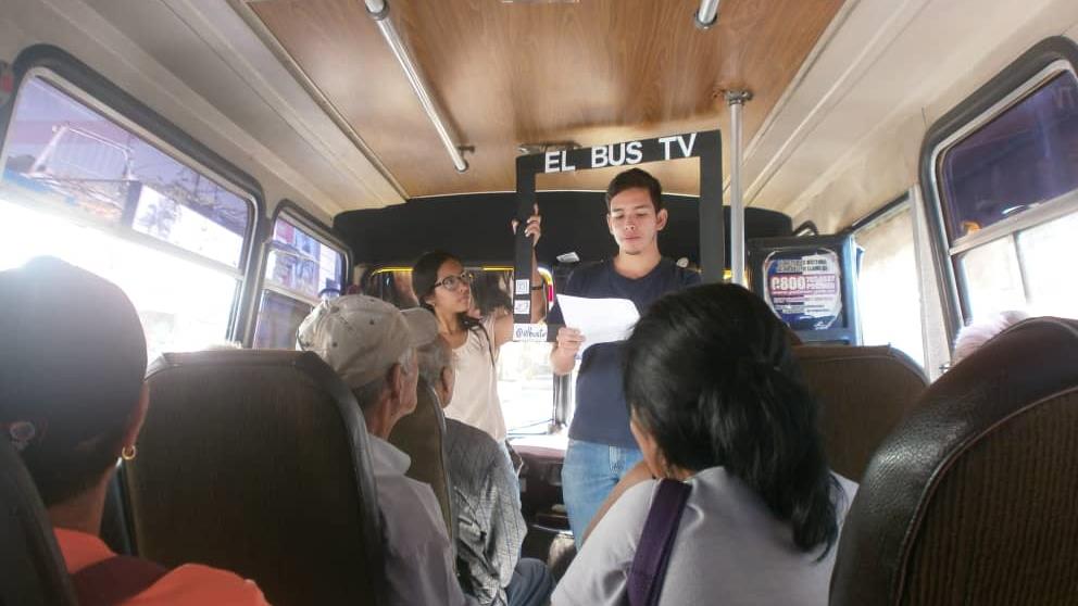 Un bulletin d'information en direct d’un autobus au Venezuela | OHdio ...
