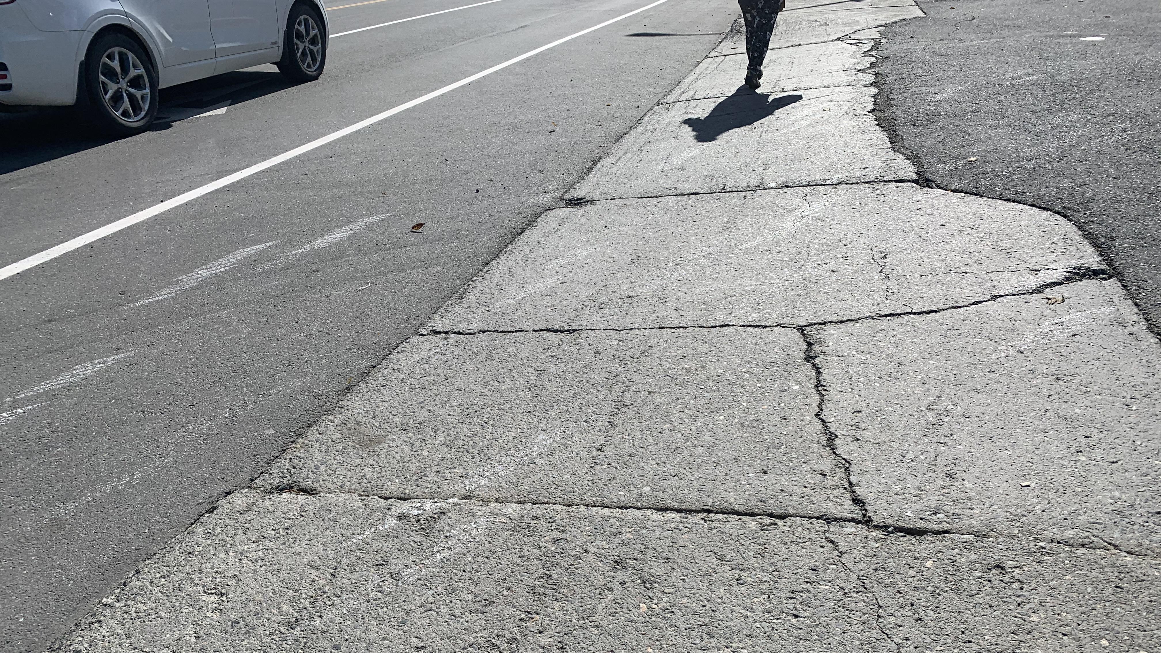 Le financement municipal des trottoirs sur des routes provinciales ...