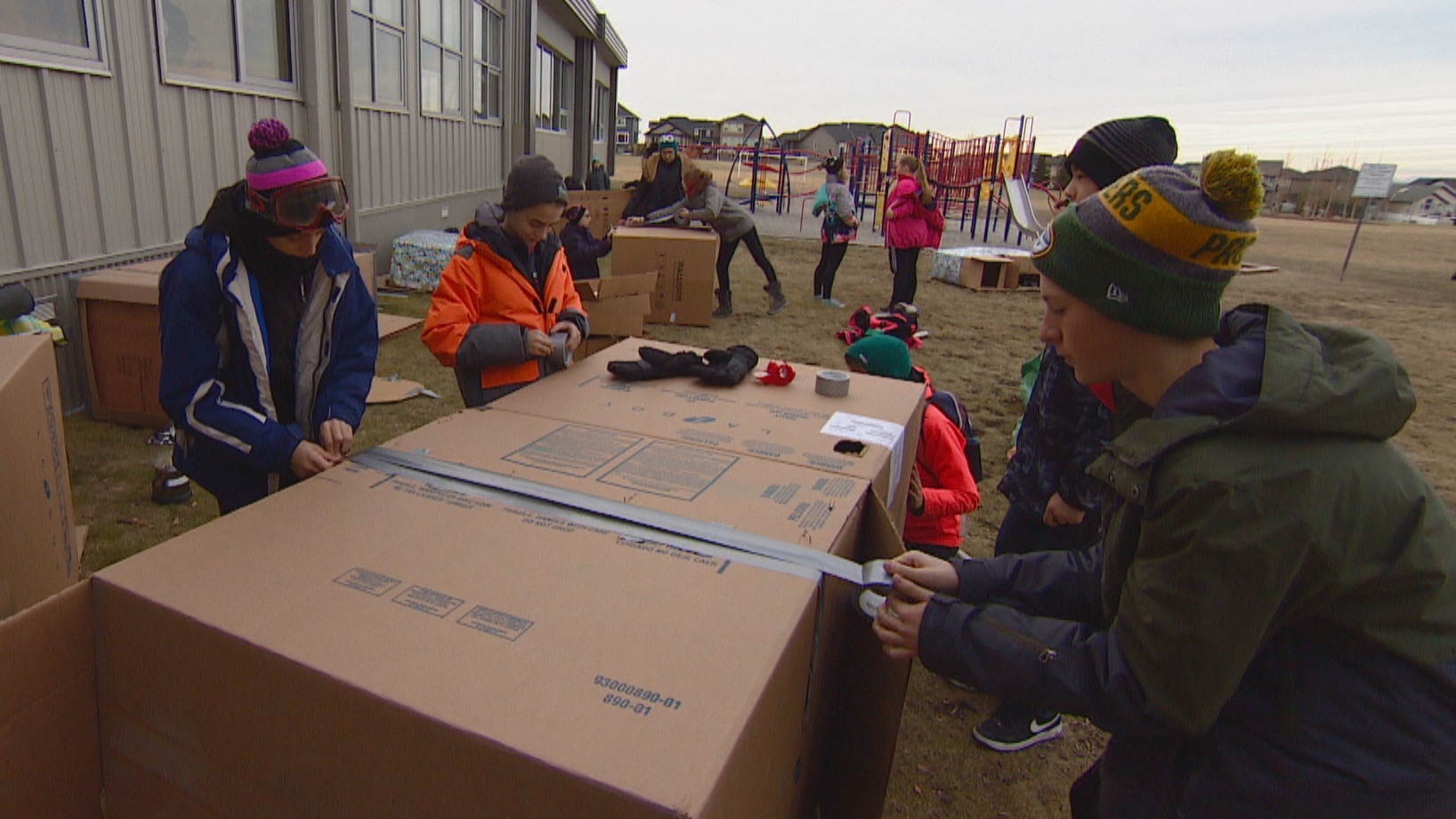 24 heures à l'extérieur pour lutter contre la faim | OHdio | Radio-Canada