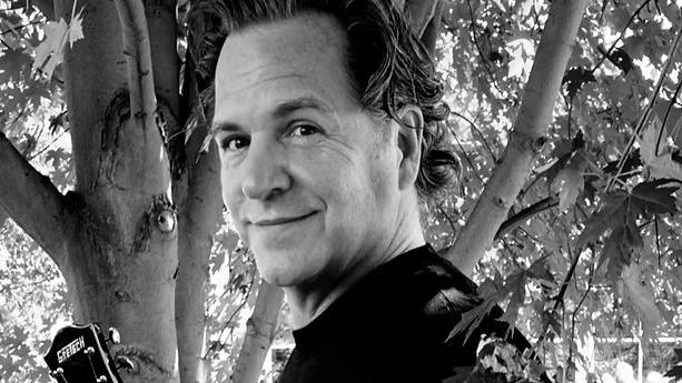 Eric Romanica invite le Nipissing à chanter Noël avec lui | OHdio ...