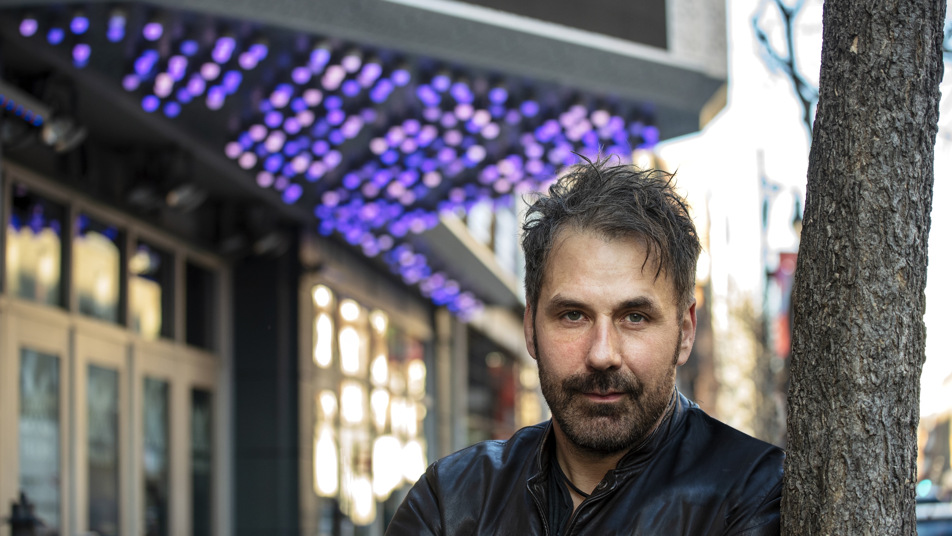 L'acteur Michael Kelly lance un album | OHdio | Radio-Canada