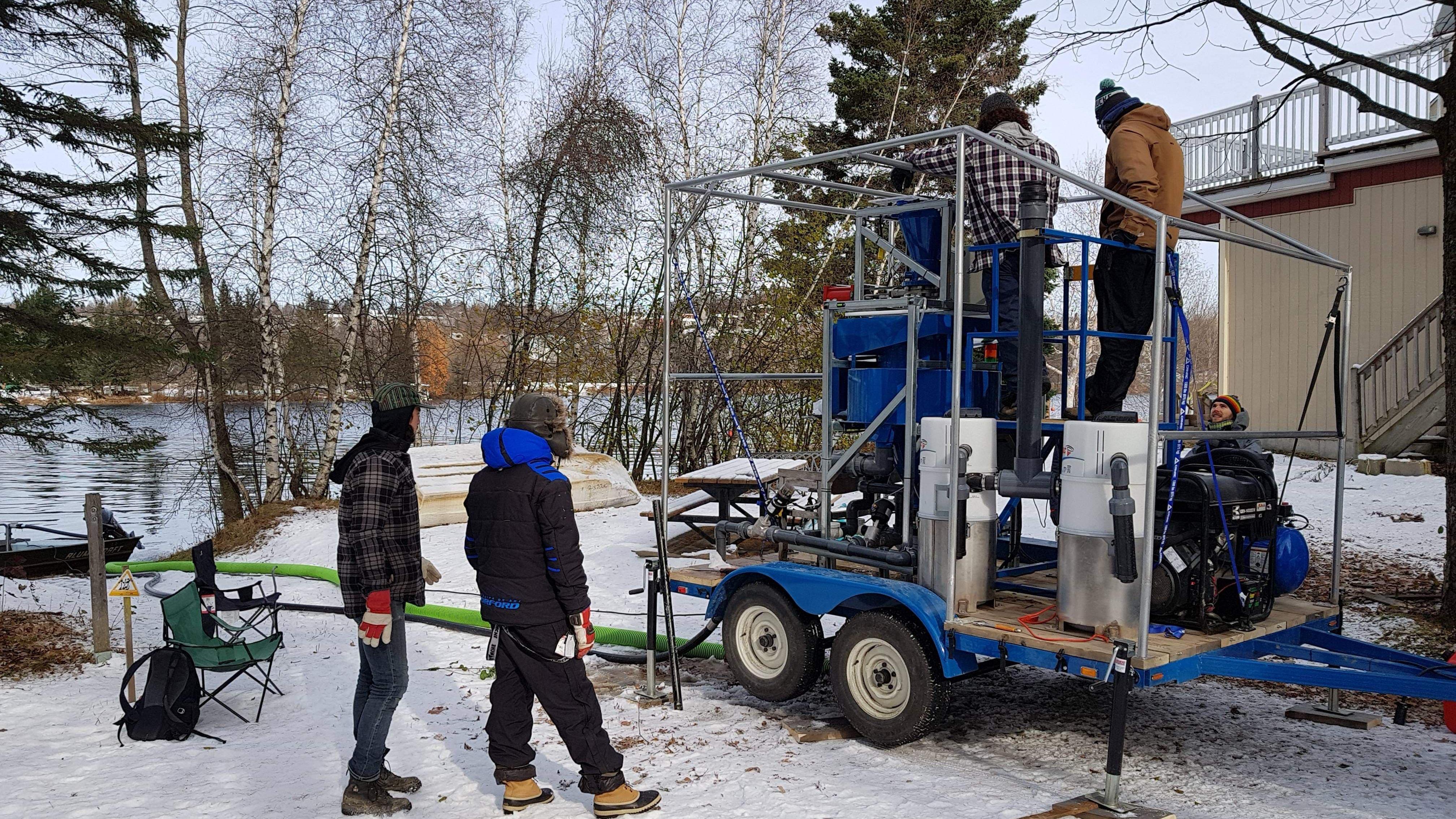 Des Estriens récompensés pour leur machine à ramasser le plastique ...