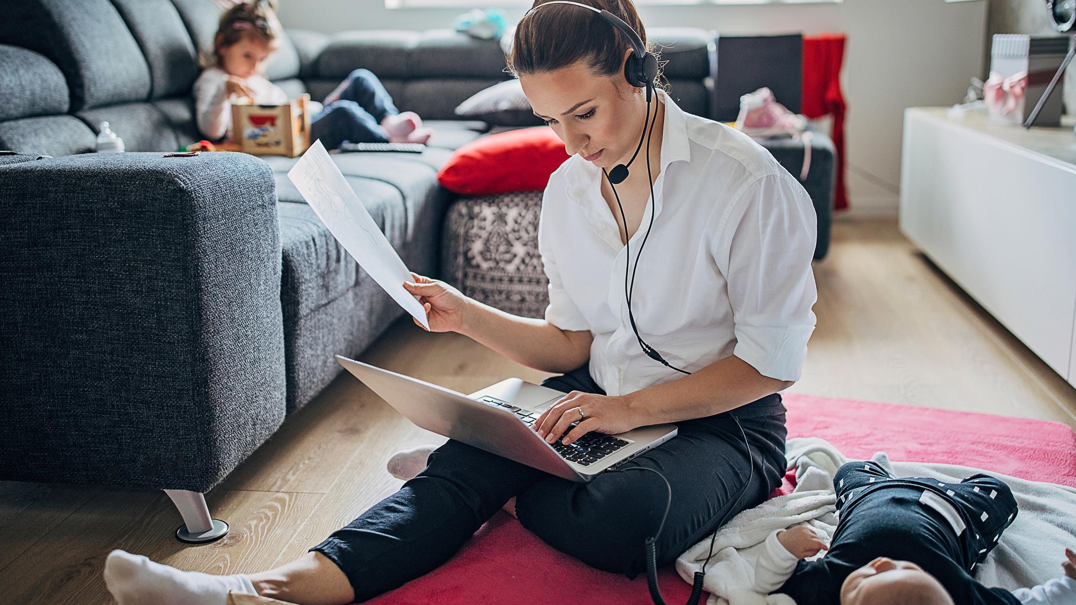 La femme et l’homme, égaux devant le multitâche, mais… | OHdio | Radio ...