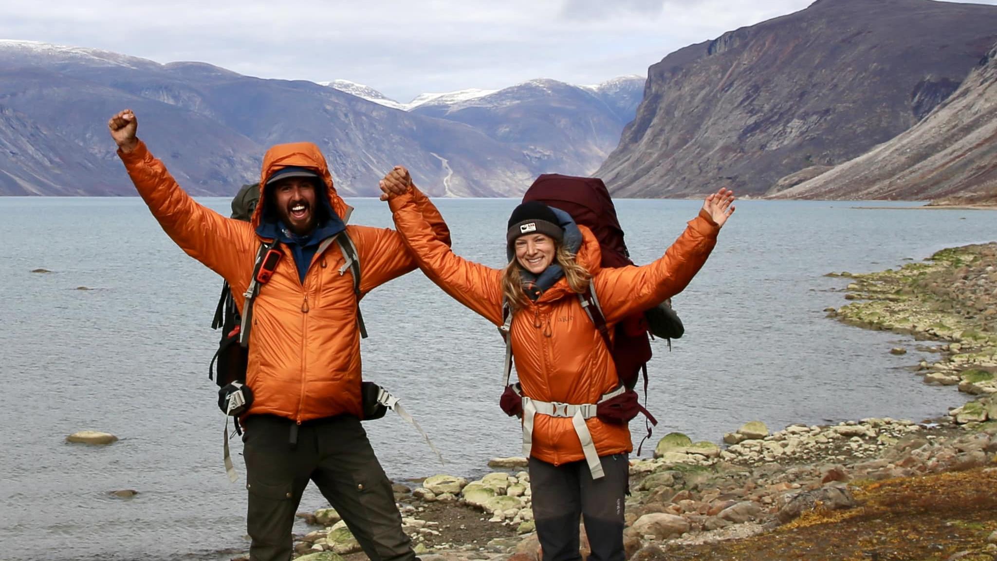 Une première personne traverse la Canada dans ses deux axes