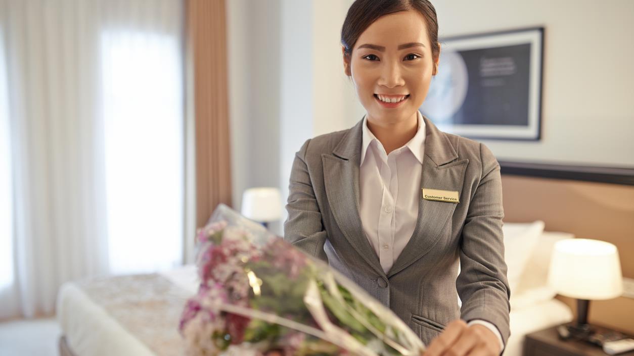 L’art de l’accueil désormais enseigné au Québec | OHdio | Radio-Canada