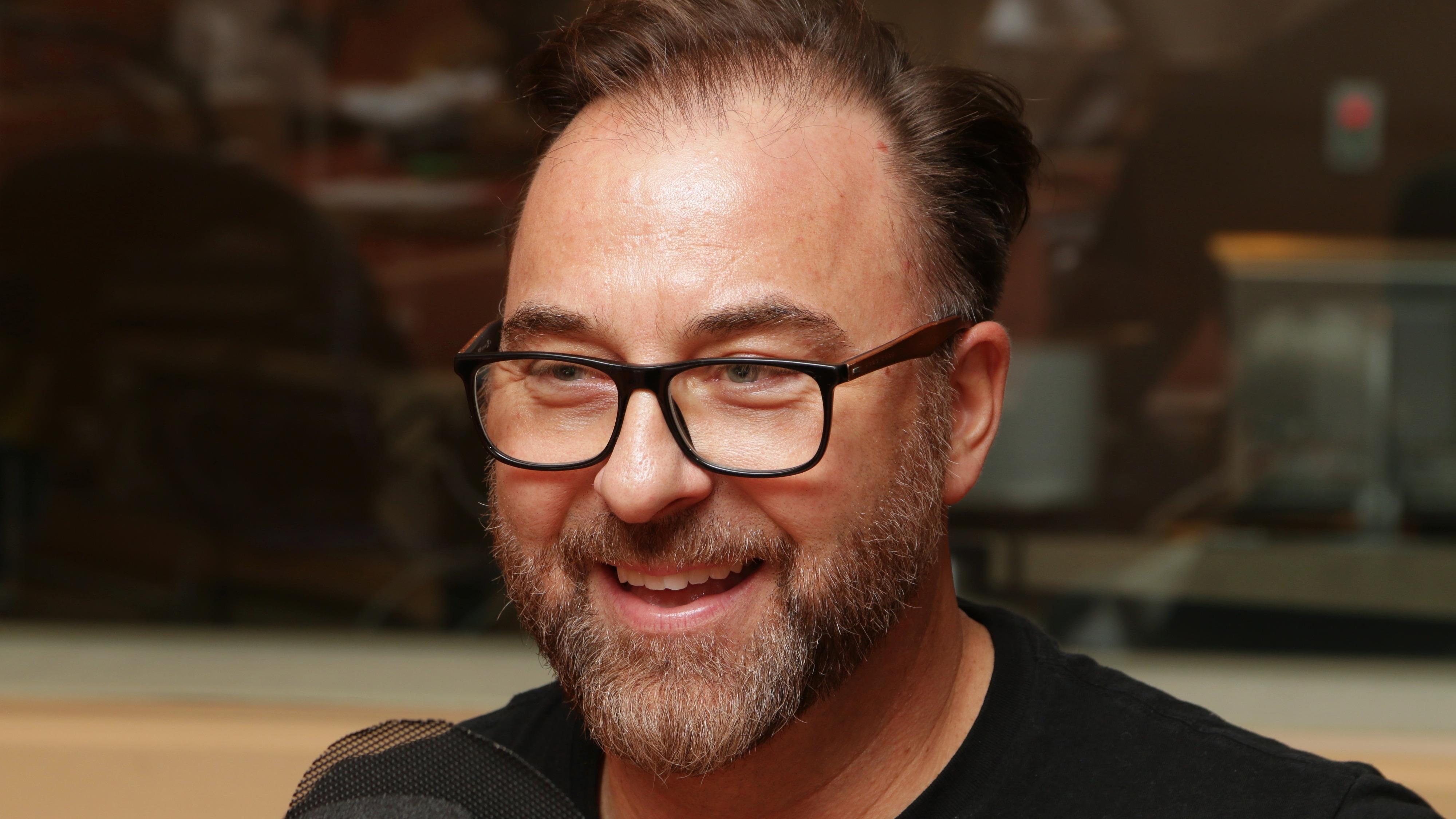 Luc Vincent, le coiffeur au grand cœur | OHdio | Radio-Canada