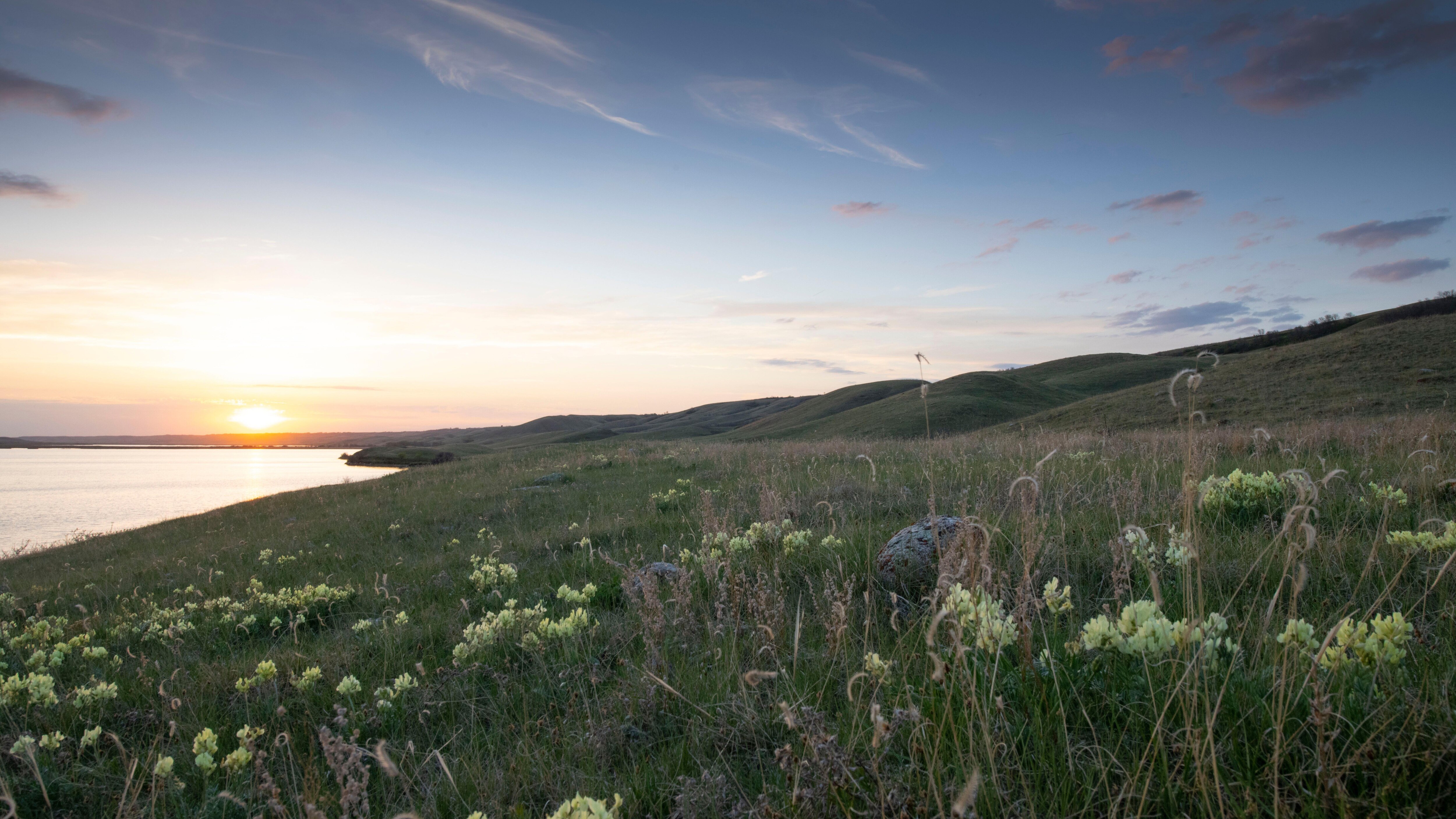 Des milliers d'hectares de prairies indigènes protégés le long du lac ...