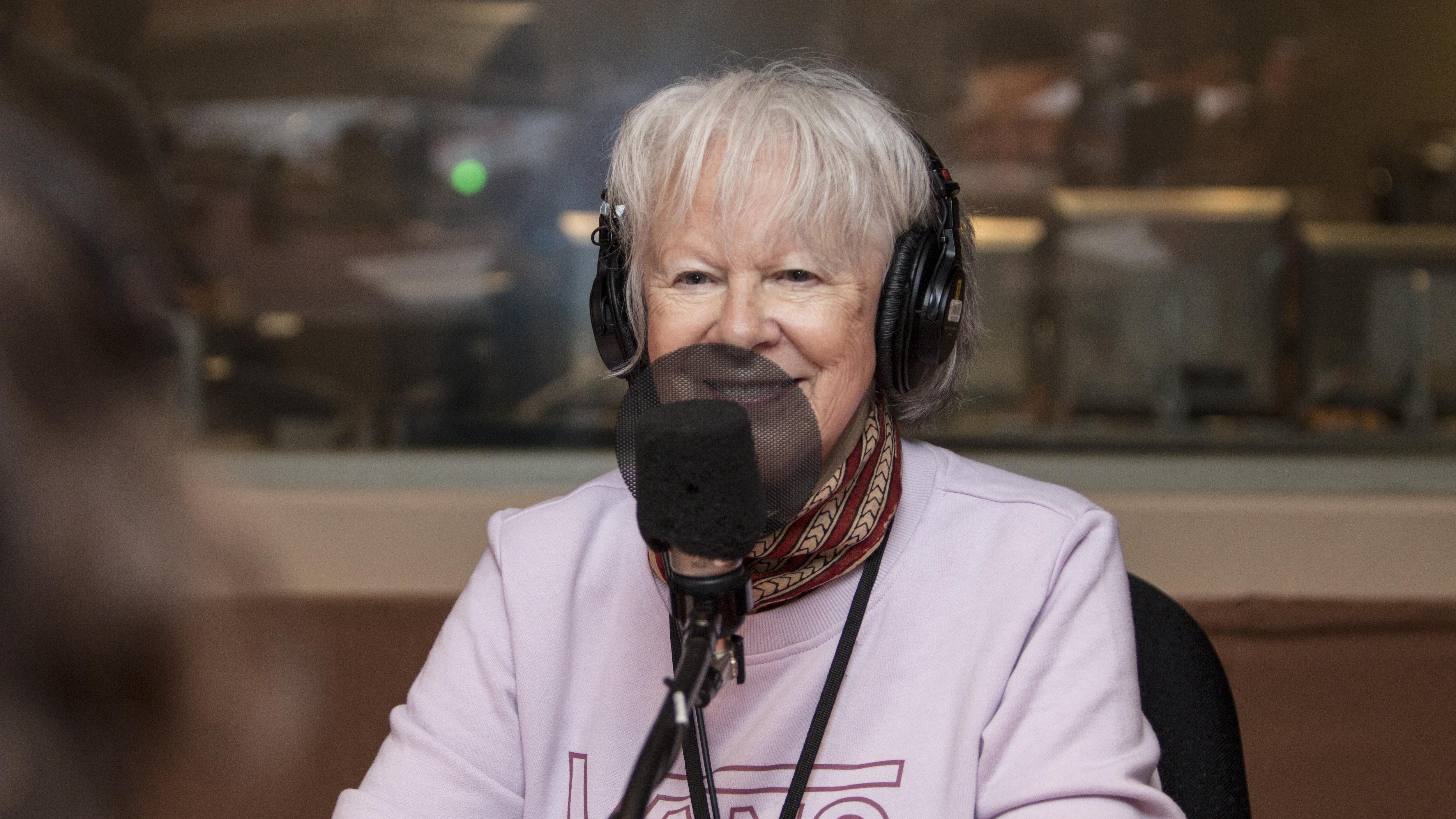 Marc Labrèche « pousse la note » pour sa maman adorée | OHdio | Radio ...